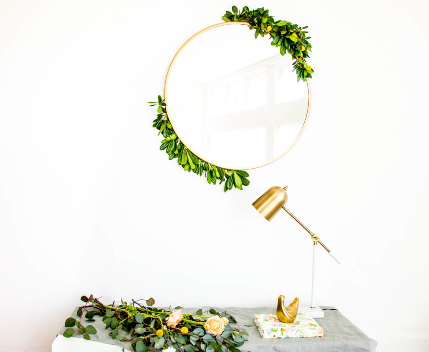 Minimal Spring Greenery Mirror Wreath – Makeful