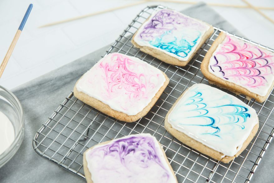 DIY Marble Royal Icing Cookies – Makeful