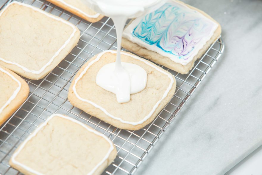 DIY Marble Royal Icing Cookies – Makeful