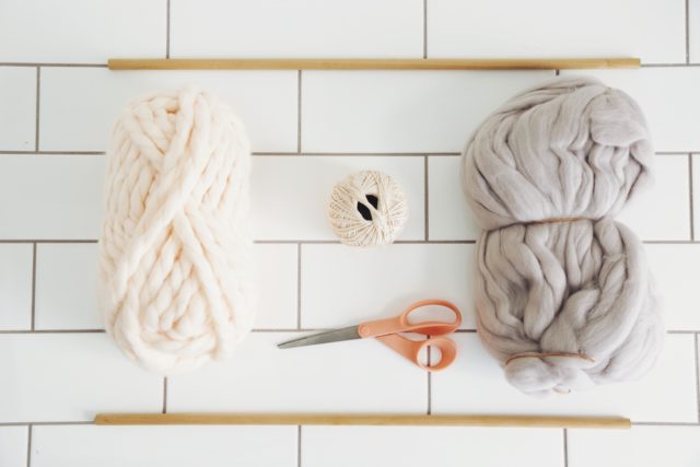 DIY Hand Woven Wool Roving Wall Hanging – Makeful