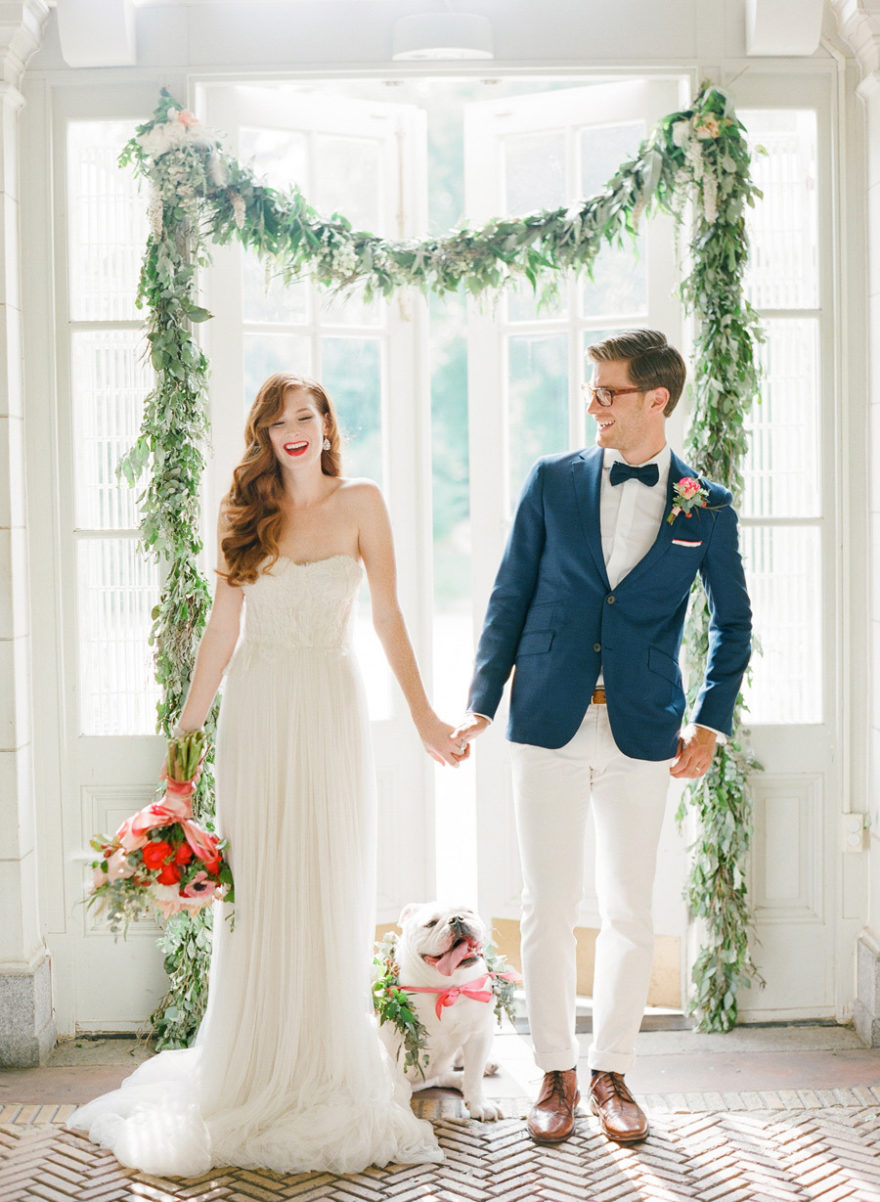 9 Adorable Ways to Incorporate Your Pup Into Your Wedding – Makeful